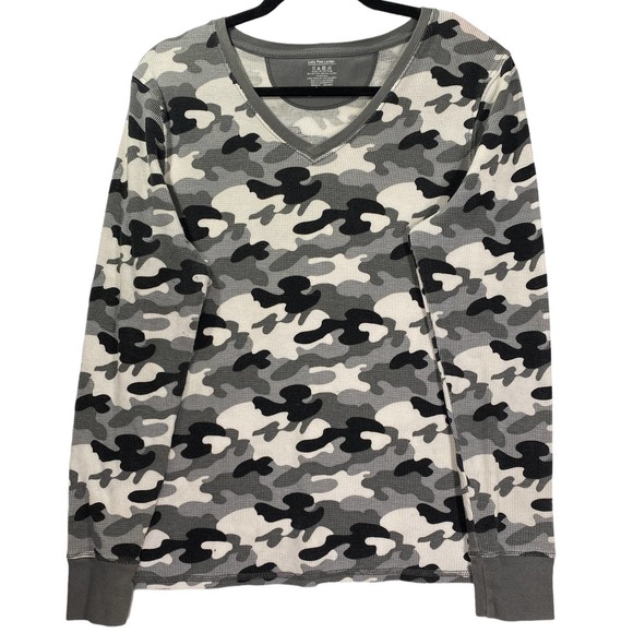 Lady Foot Locker | Tops | Lady Foot Locker Camo Long Sleeve Waffle ...